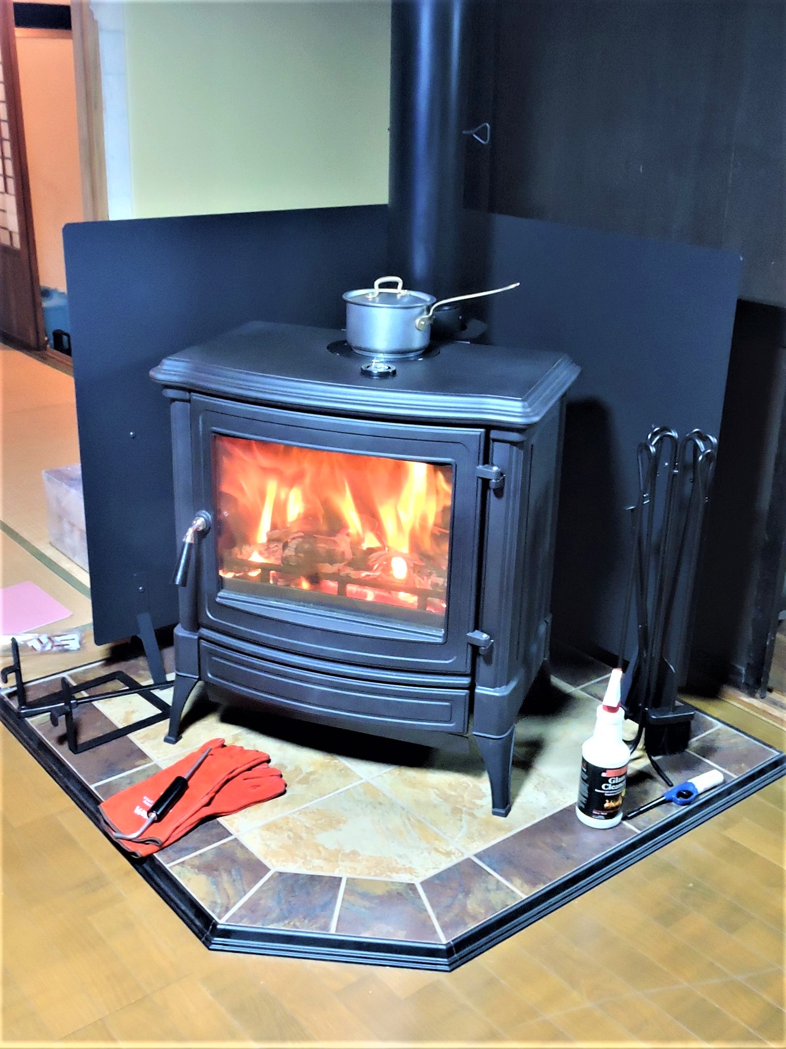 【薪ストーブ工事】福知山市の田舎暮らし。自然に囲まれて生活を楽しまれる中に、念願の憧れの薪ストーブの設置。 ネスターマティンS43 B-TOP〈京都府福知山市〉 – リフォームと薪ストーブの店 ...